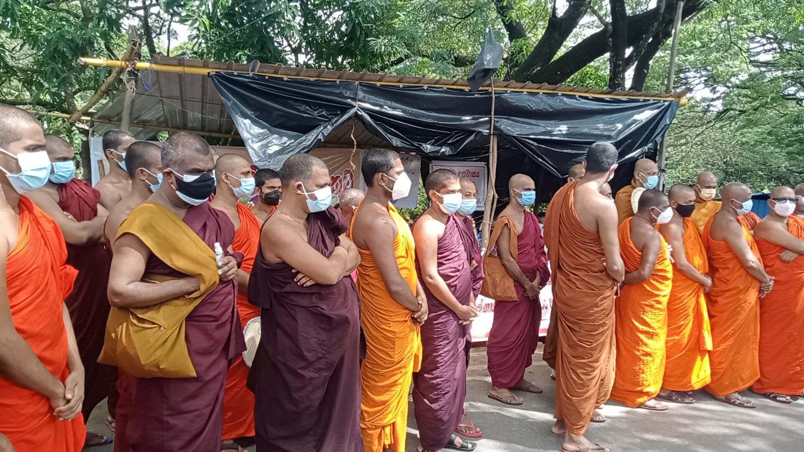 November 2, 2021 |අඛණ්ඩ ගොවි උපවාසය තාවකාලිකව නතර කරයි.